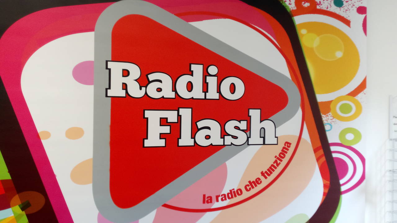 Flash Radio Logo, image, download logo | LogoWiki.net